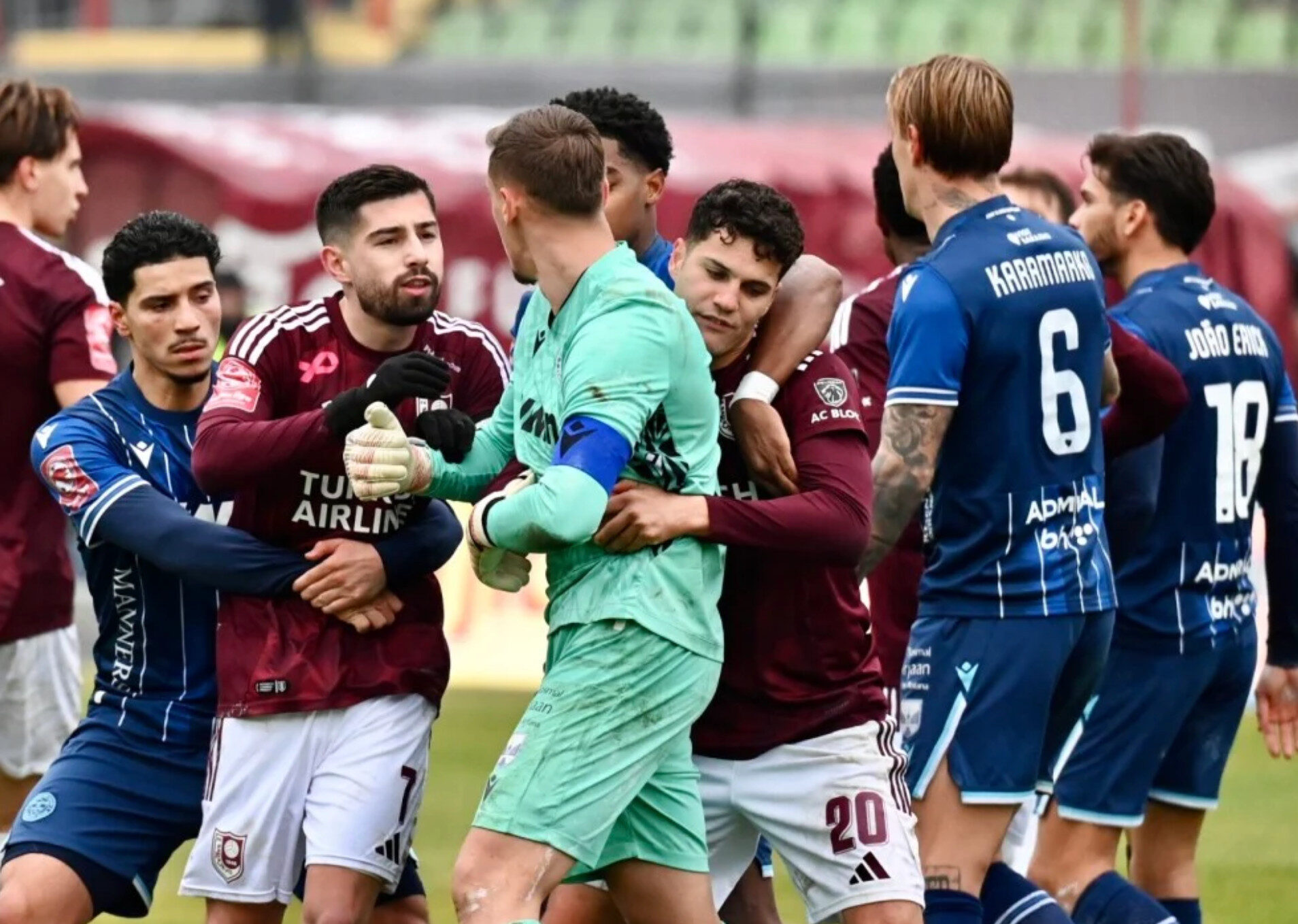 ZAVRŠEN DERBI: Sarajevo deklasiralo Željezničar, derbi obilježila ...